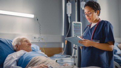 Altenpflege | Pflegenotstand erhöht Verweildauer von Krankenhauspatienten | springerpflege.de