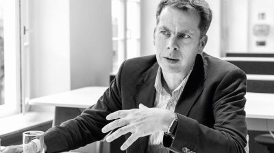 Dr. Christian Langer | springerprofessional.de