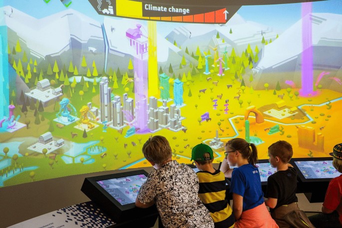 Navigating Failure in a Museum-Based Videogame: Convergent and ...