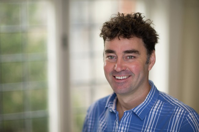 Light People: Prof. Henry Snaith’s (FRS) perovskite optoelectronics ...