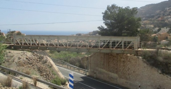 Dynamic Identification of a Historic Railway Riveted Bridge | SpringerLink