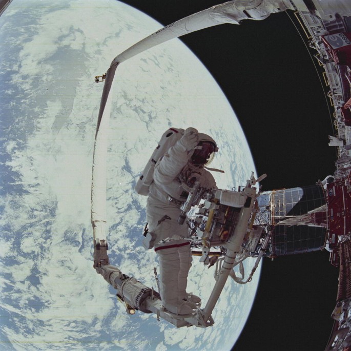 Astronaut Perspectives: An Overview | SpringerLink