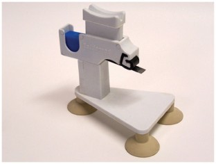 A rapid, simple, and humane method for submandibular bleeding of mice ...