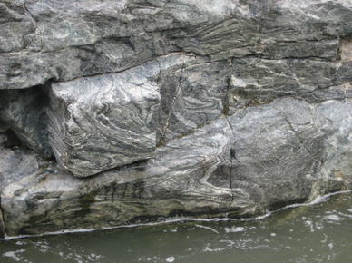 The thickness of the crystal mush on the floor of the Bushveld magma ...