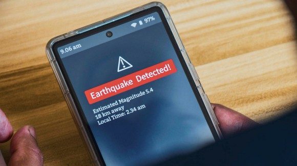 Earthquake monitoring and early warning systems